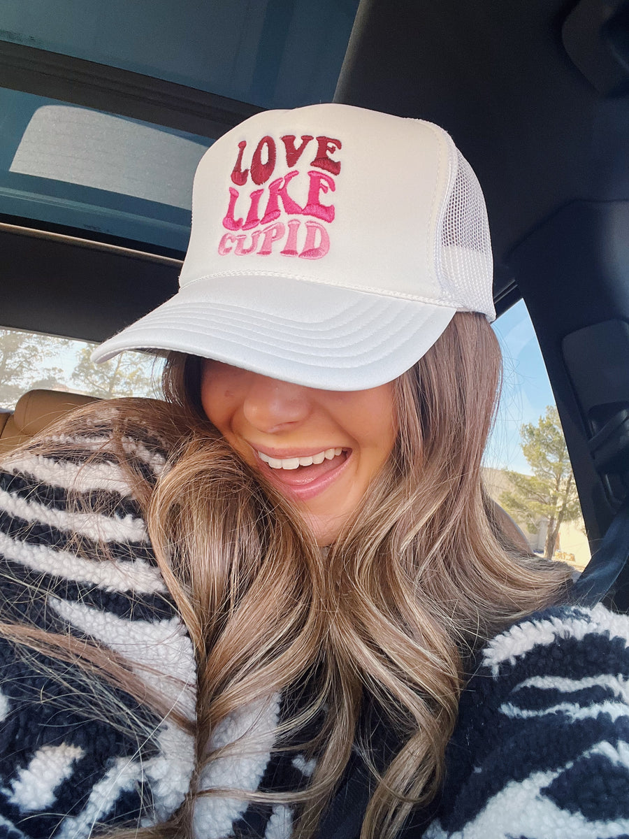 LOVE LIKE CUPID – capsbychloe